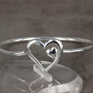 ♥love Heart Silver Plated Bracelet Bangle♥ on Luulla