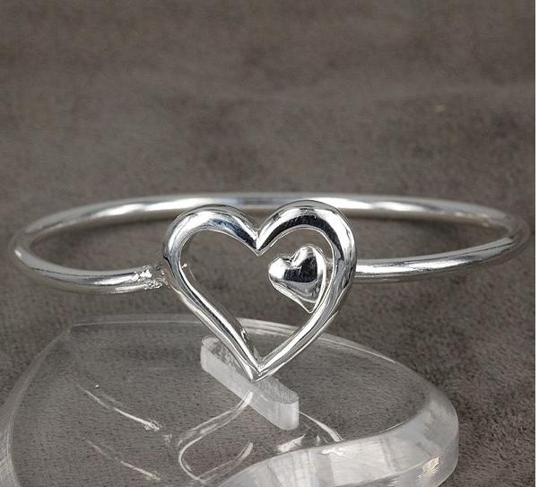 ♥love Heart Silver Plated Bracelet Bangle♥ on Luulla